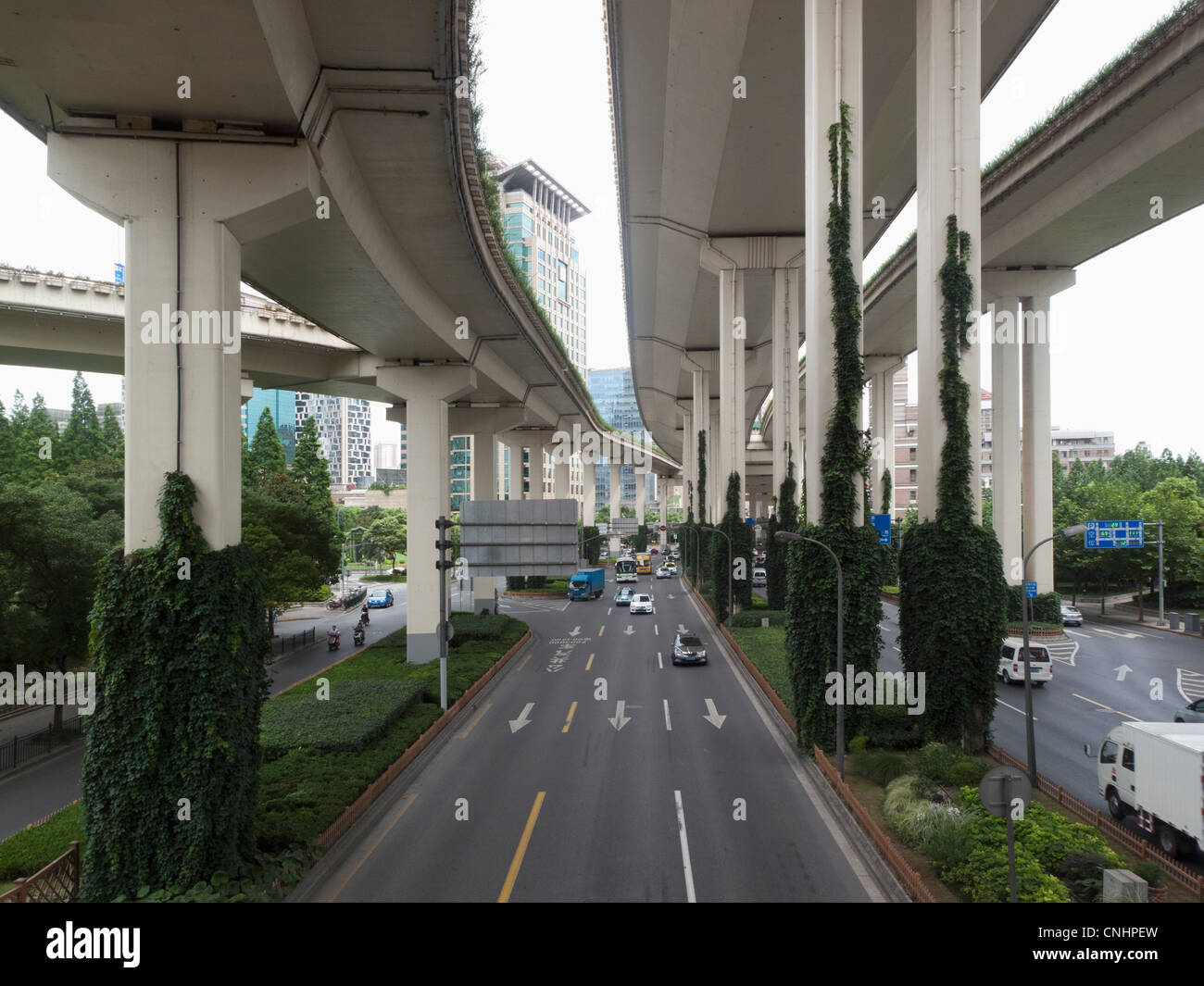 Multiple lane one way street in Shanghai, China Stock Photo - Alamy