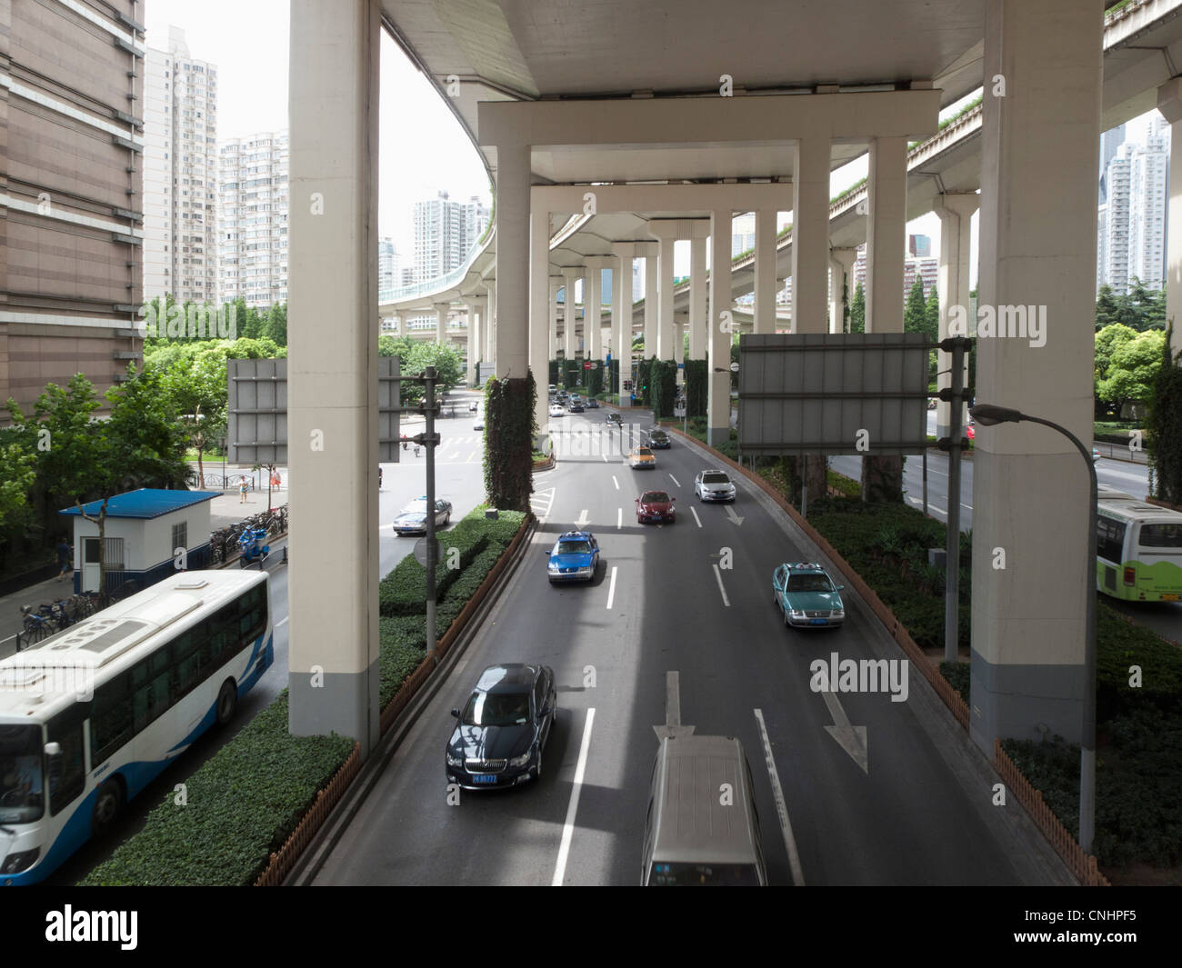 Multiple lane one way street in Shanghai, China Stock Photo - Alamy
