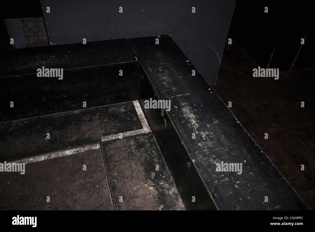 Ominous room hi-res stock photography and images - Alamy