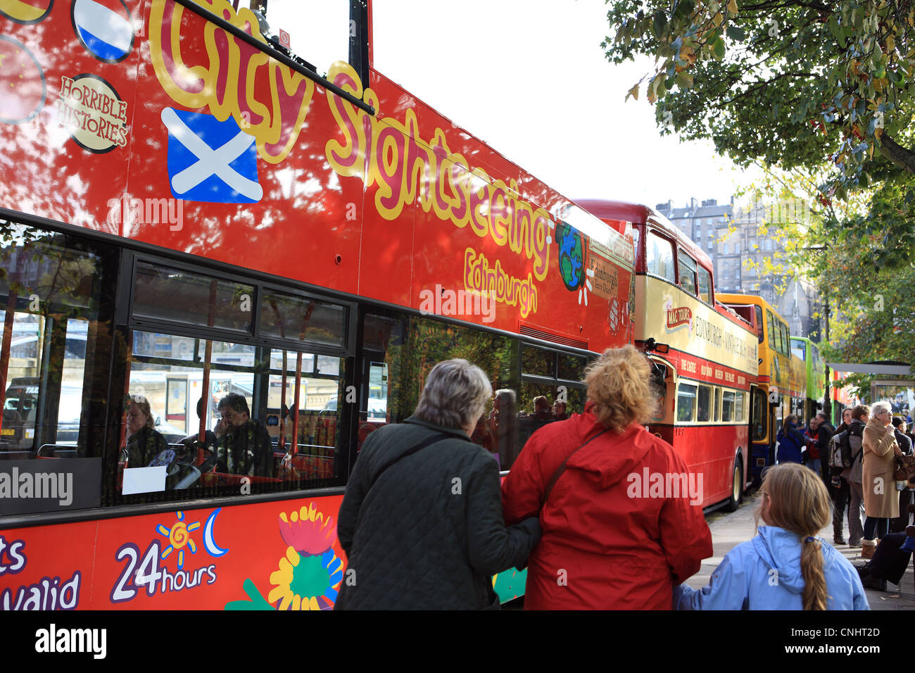 Scottish buses uk hi-res stock photography and images - Alamy