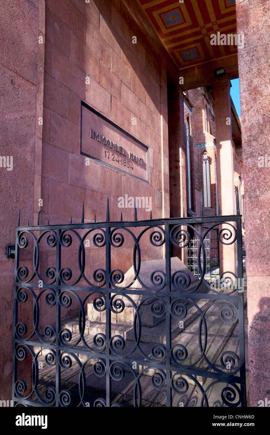 The grave of the German philosopher Immanuel Kant in Kaliningrad ...