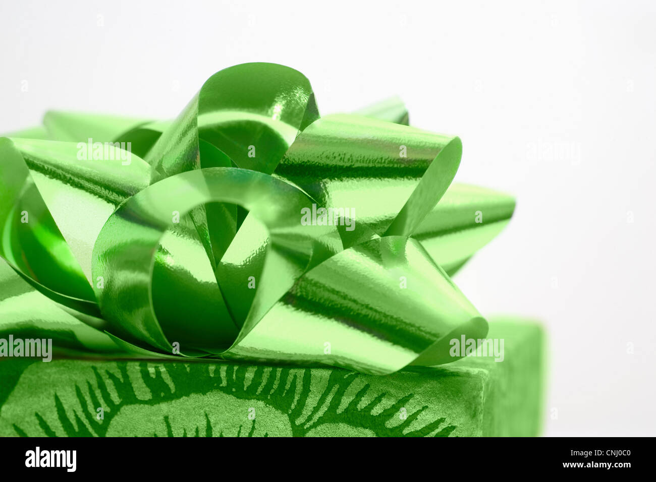 Gift with bow hi-res stock photography and images - Alamy