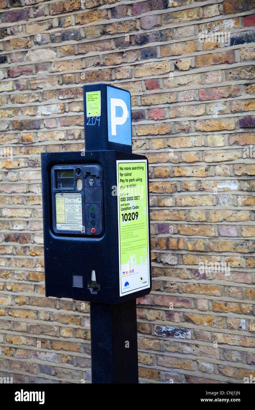 London parking machine hi-res stock photography and images - Alamy