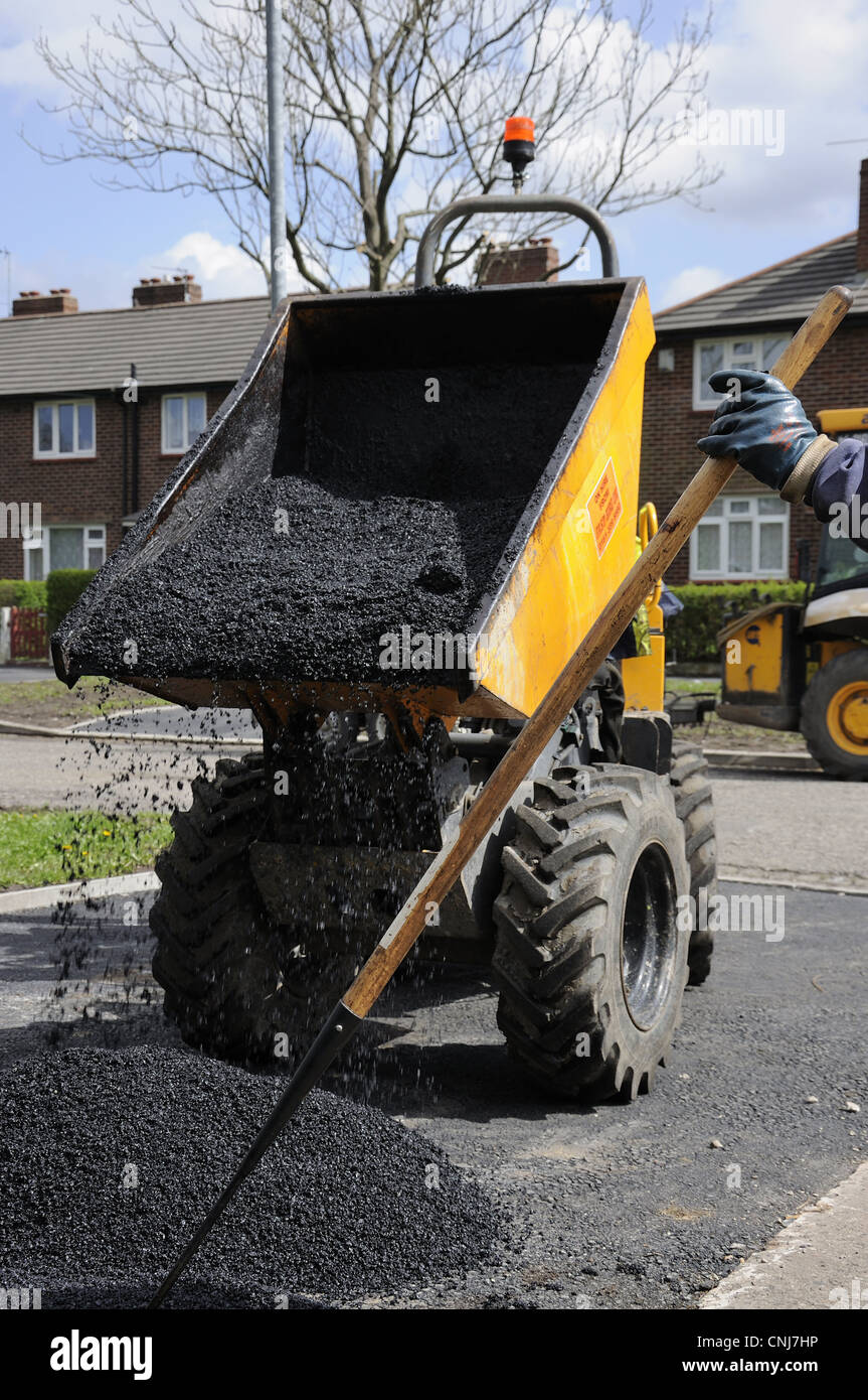 Tipper truck tipping hi-res stock photography and images - Alamy