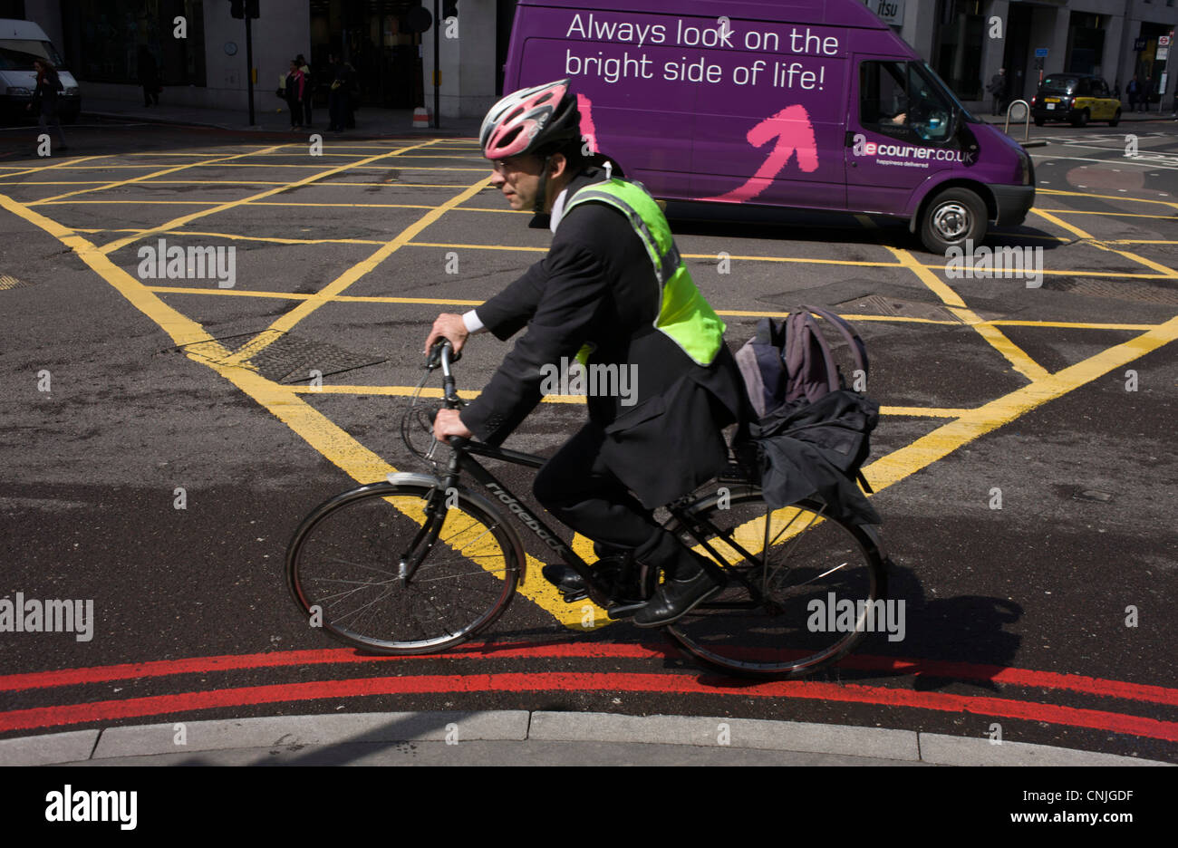 Yellow Grid Markings Stock Photos & Yellow Grid Markings Stock Images ...
