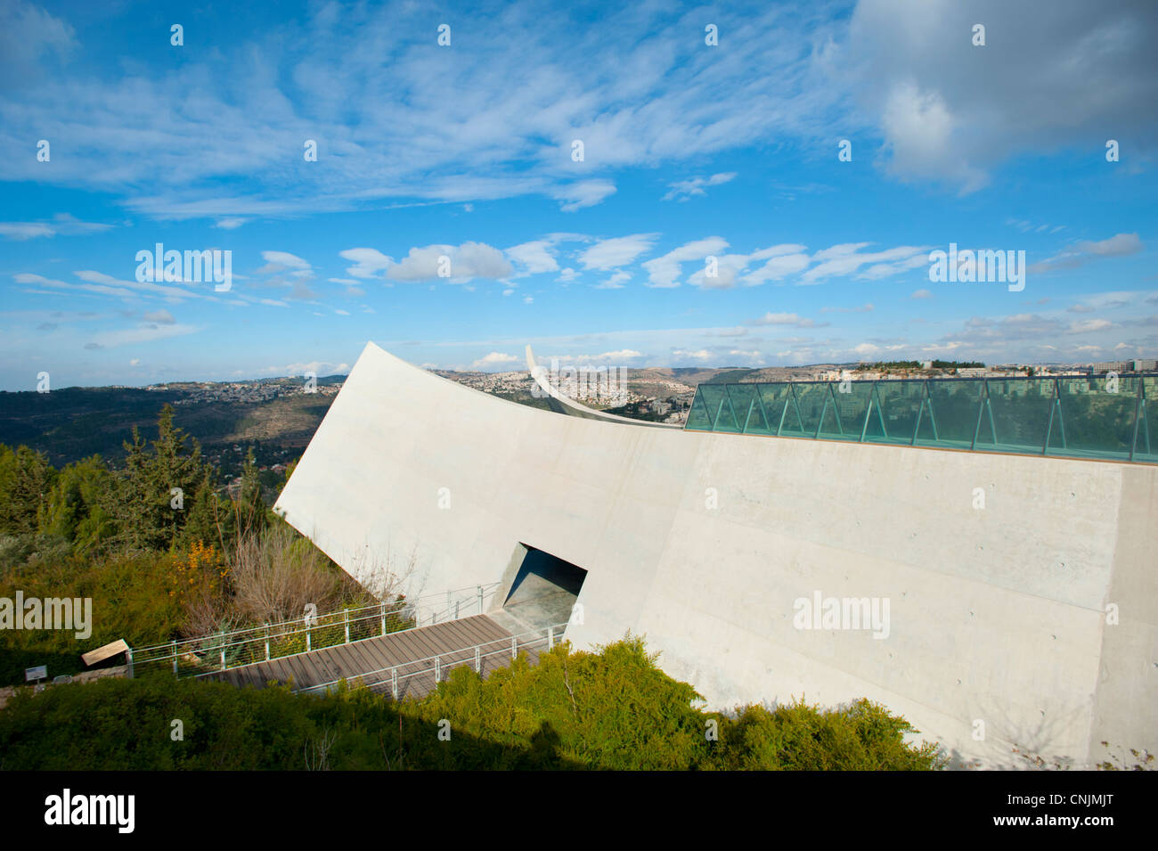 Yad vashem holocaust history museum hi-res stock photography and images ...