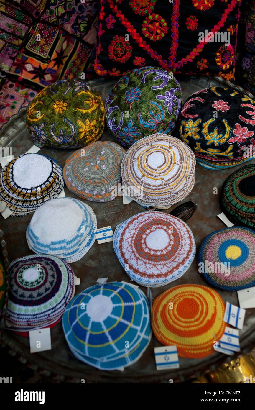 Yarmulkes hi-res stock photography and images - Alamy
