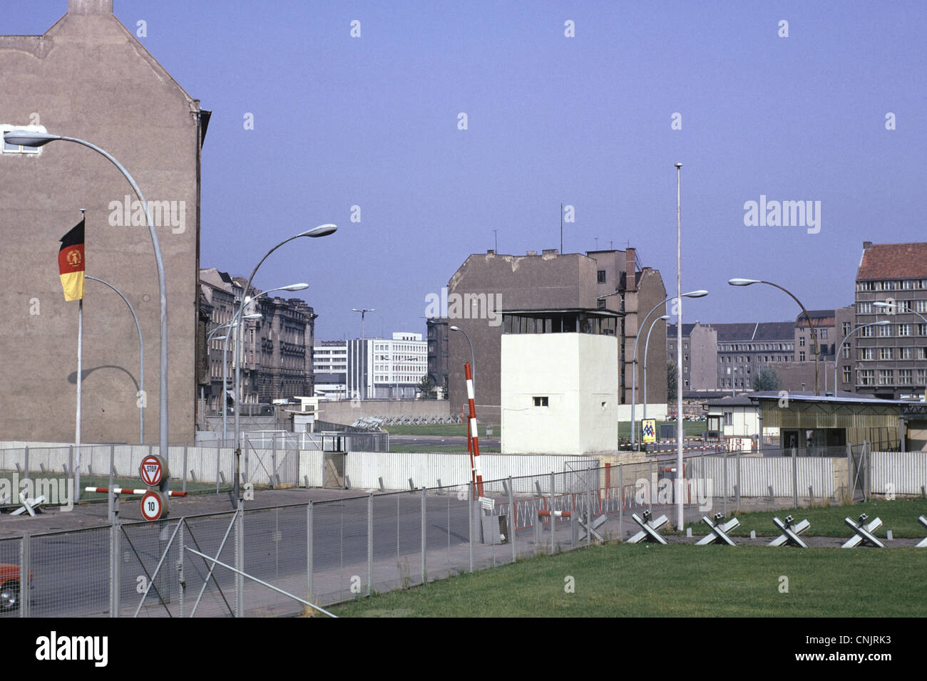 Berlin Wall 1970s High Resolution Stock Photography and Images - Alamy