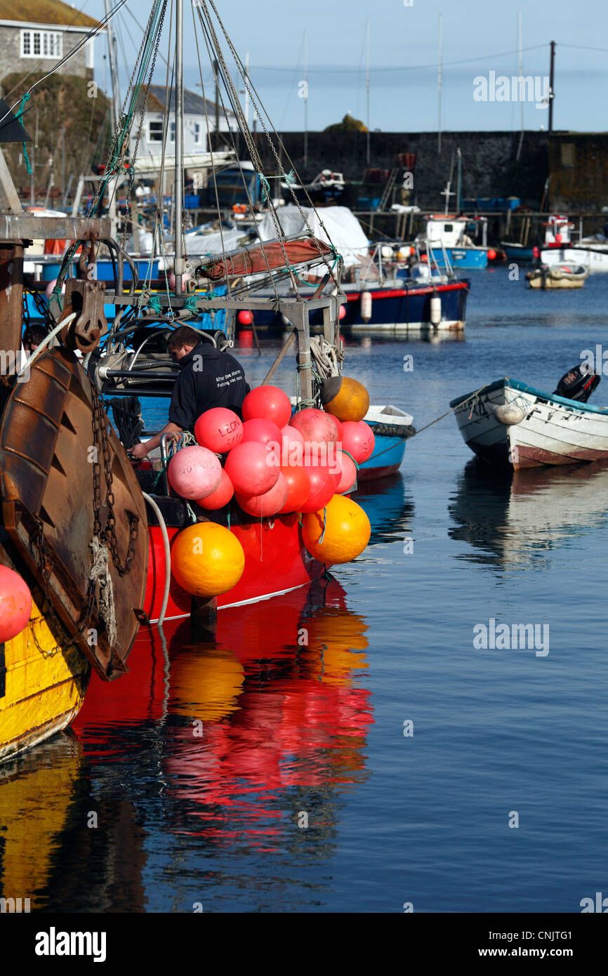 inshore fishing boats in Polperro Harbour, Cornwall Stock Photo - Alamy