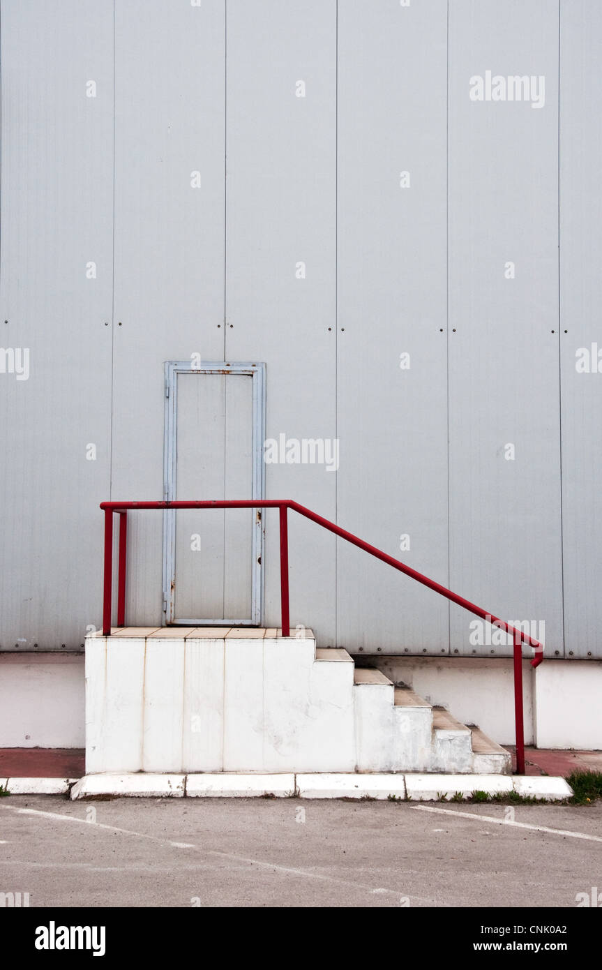 Back entrance stairs hi-res stock photography and images - Alamy