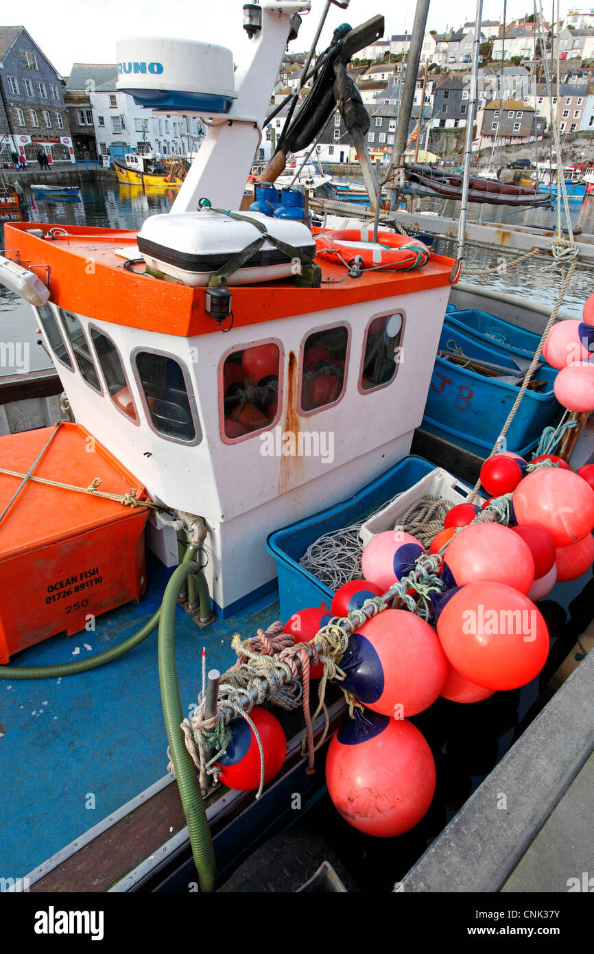 inshore fishing boats in Polperro Harbour, Cornwall Stock Photo - Alamy