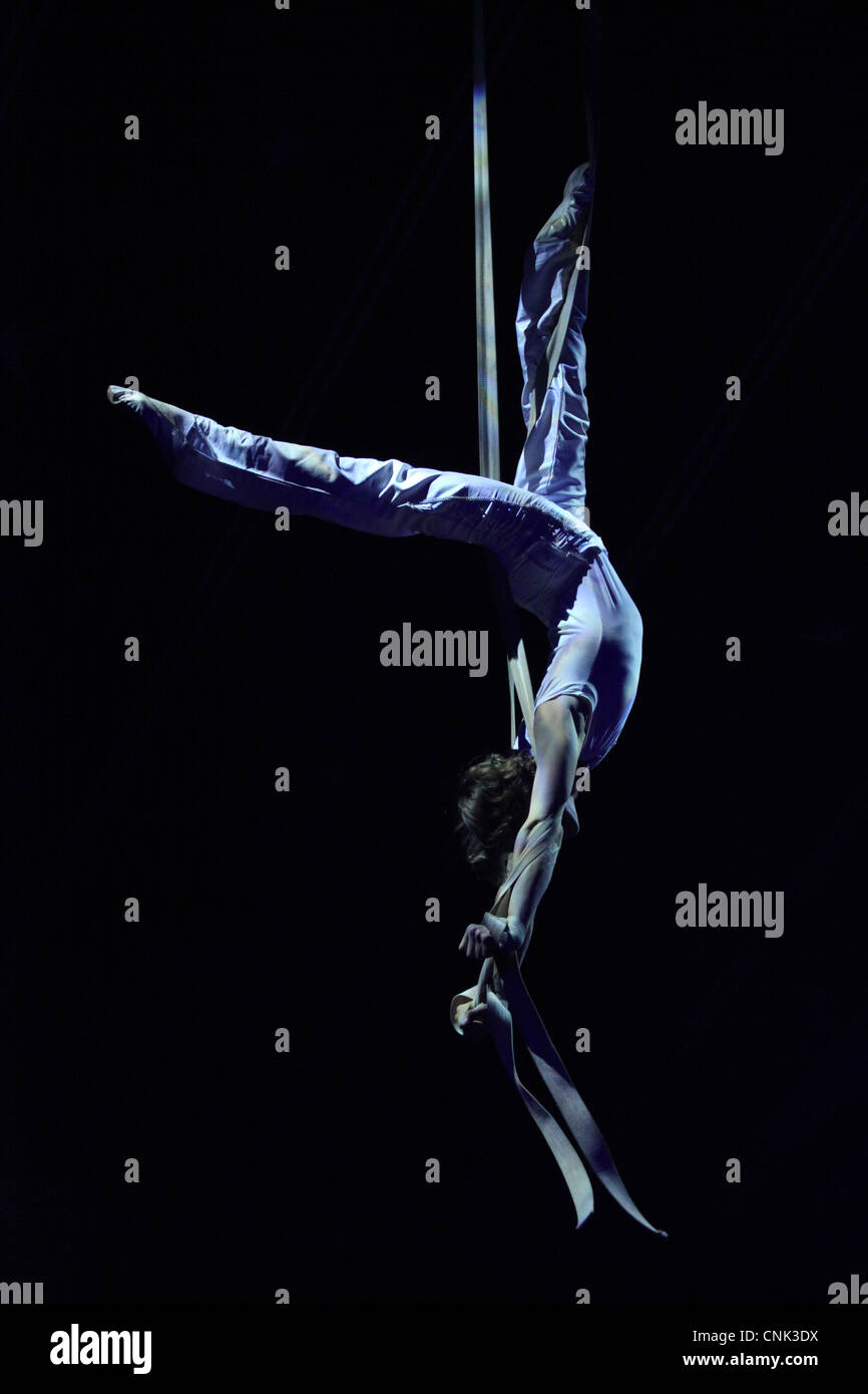 Acrobat Circus High Resolution Stock Photography and Images - Alamy