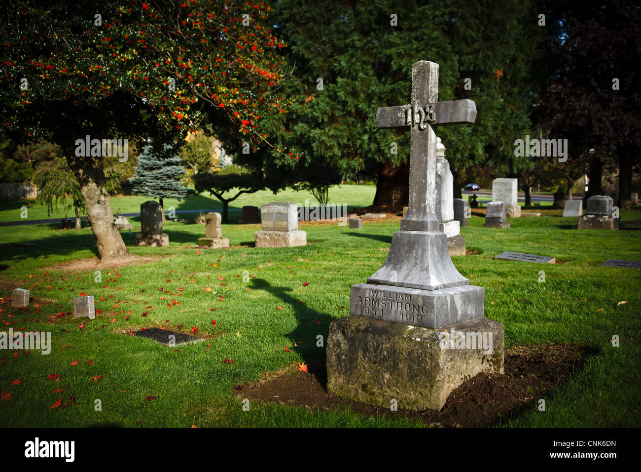USA, Oregon, Lake Oswego, Oswego Pioneer Cemetery Stock Photo - Alamy