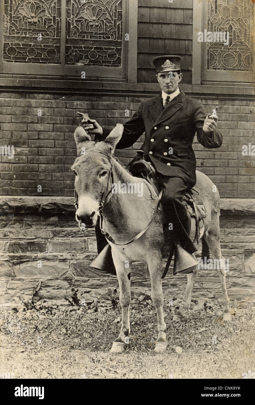 Armed hi-res stock photography and images - Alamy