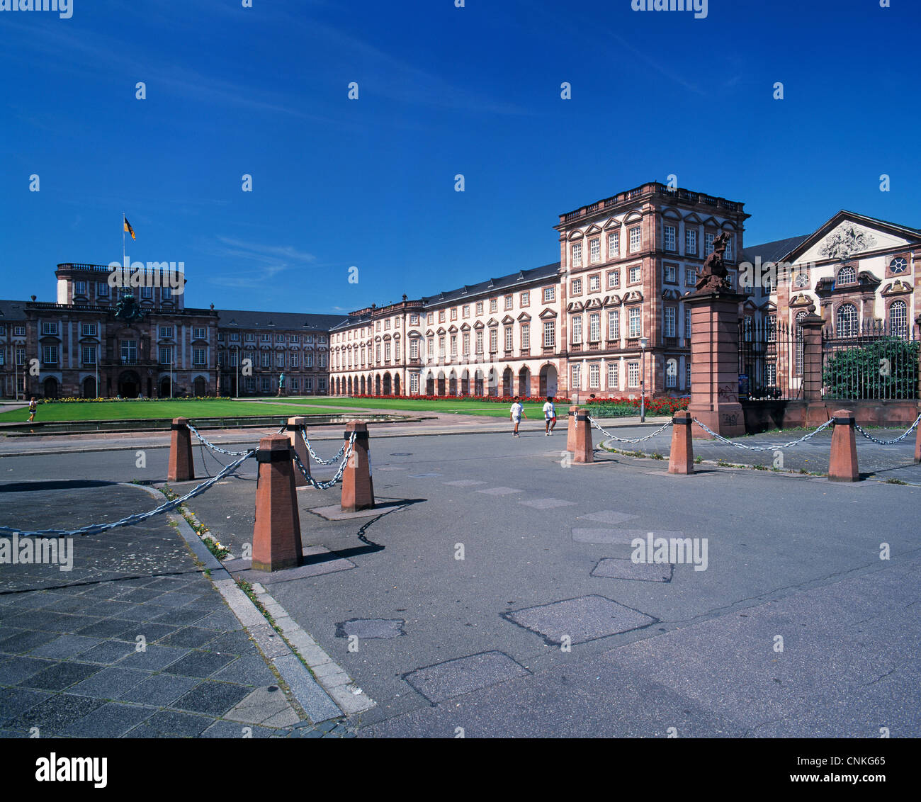 Teaching palast hi-res stock photography and images - Alamy