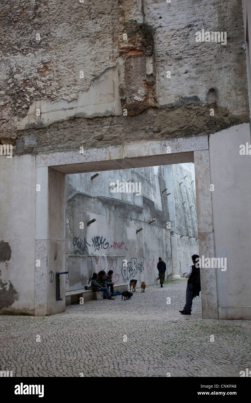 People walk in lisbon hi-res stock photography and images - Alamy