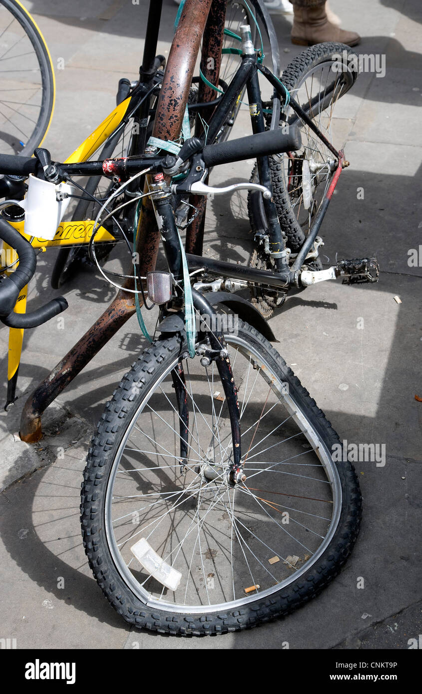 Damaged squashed bicycle Stock Photo - Alamy