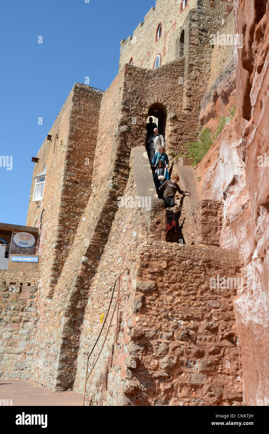 Pathway down the cliff hi-res stock photography and images - Alamy
