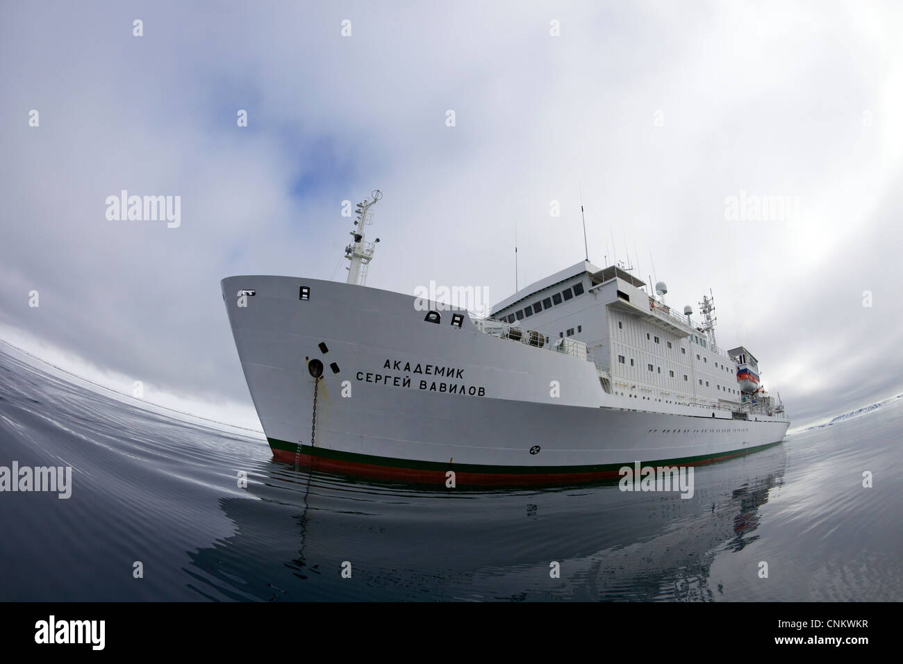Exploration cruise hi-res stock photography and images - Alamy