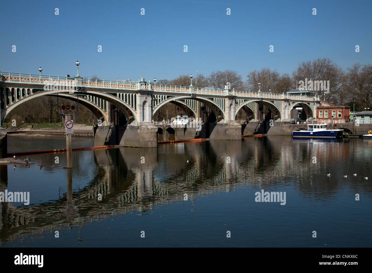 richmond lock bridge richmond surrey england Stock Photo - Alamy