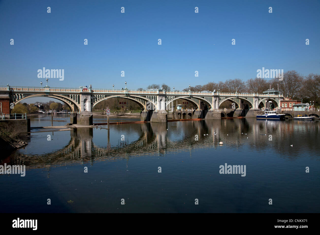 richmond lock bridge richmond surrey england Stock Photo - Alamy