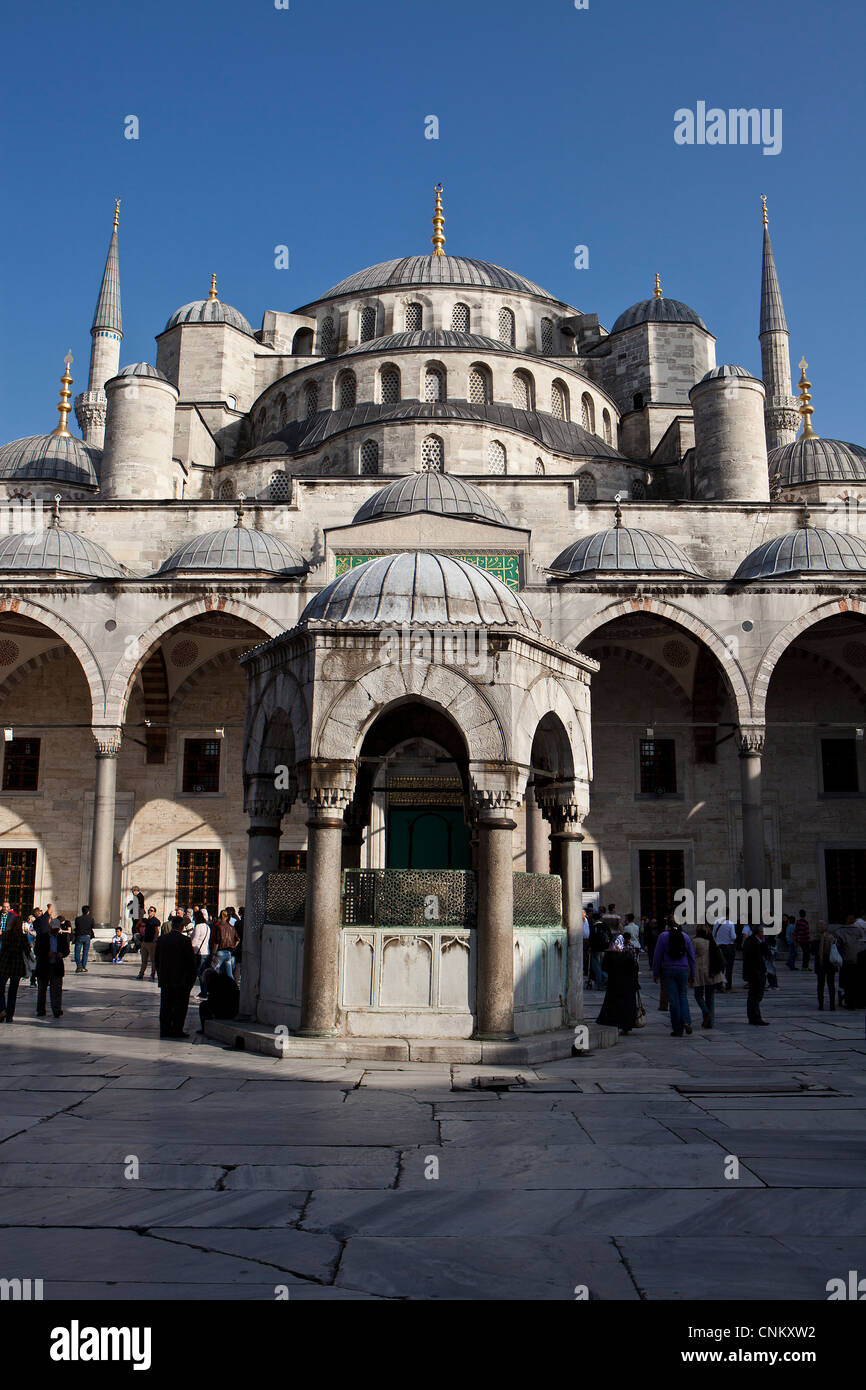 Vaulted arcade blue mosque istanbul hi-res stock photography and images ...