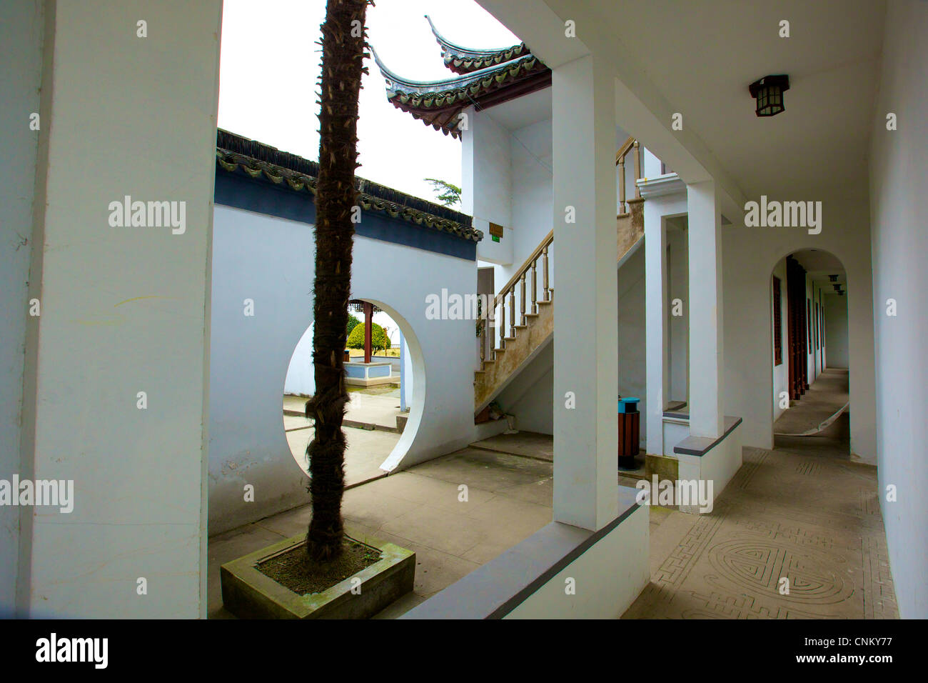Shanghai chinese old house hi-res stock photography and images - Alamy