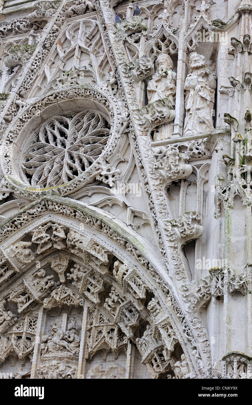 Rose window of the chapel of the Holy Spirit / Chapelle du Saint-Esprit ...
