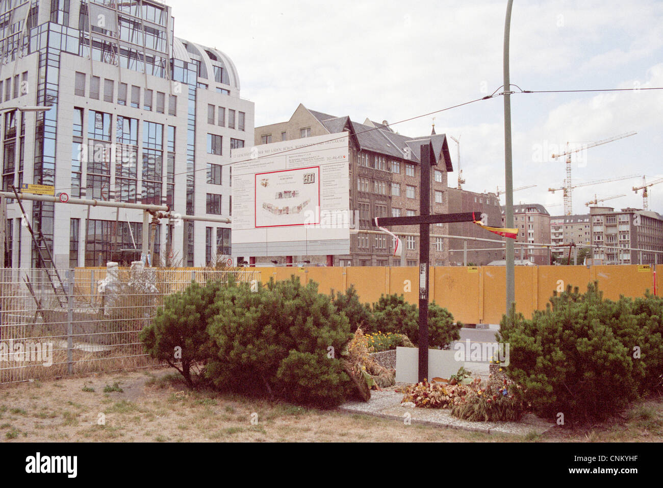 Checkpoint Charlie at Friedrichstrasse - Berlin Wall Peter Fechter ...
