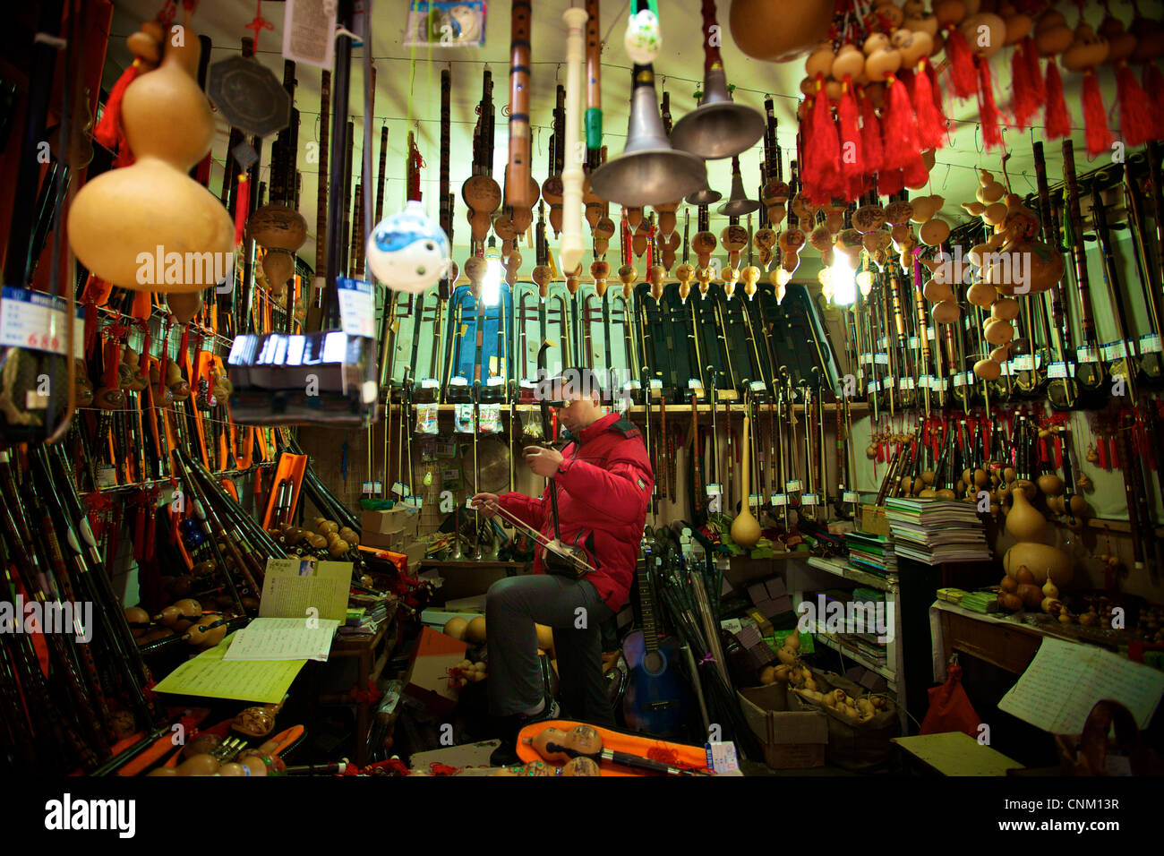 music instruments shop Stock Photo - Alamy