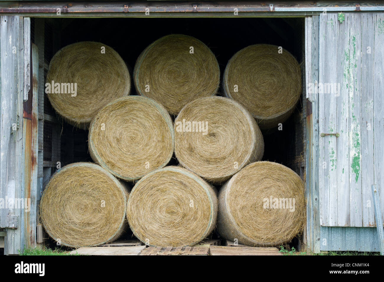 Inside barn hay hi-res stock photography and images - Alamy