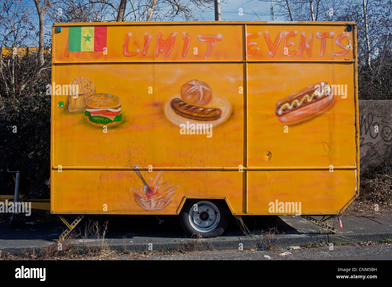 Fast food caravan hi-res stock photography and images - Alamy