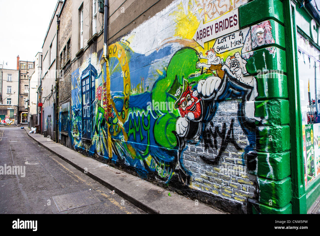 Environments graffiti hi-res stock photography and images - Alamy