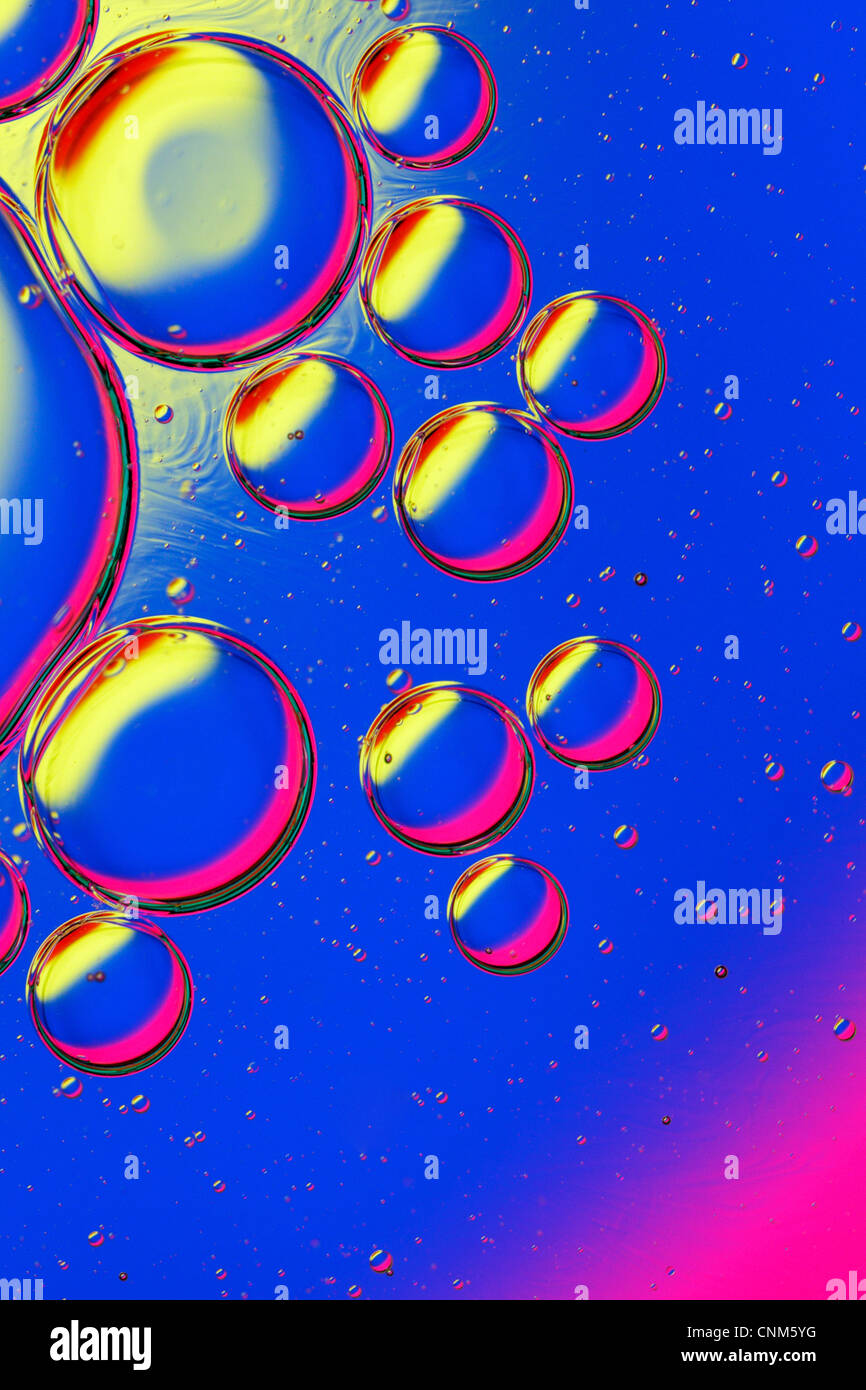 Oil bubbles abstract image Stock Photo - Alamy