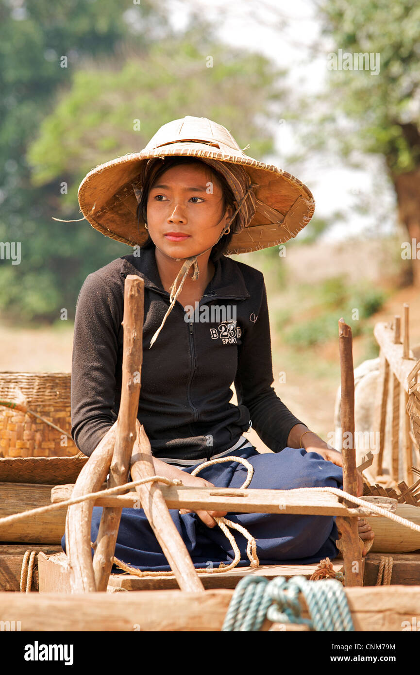 Burmese girl with distinctve Burmese hat en route to Pindaya, Burma ...
