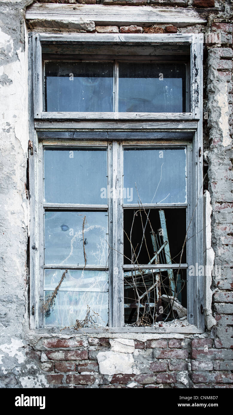Decrepit building hi-res stock photography and images - Alamy