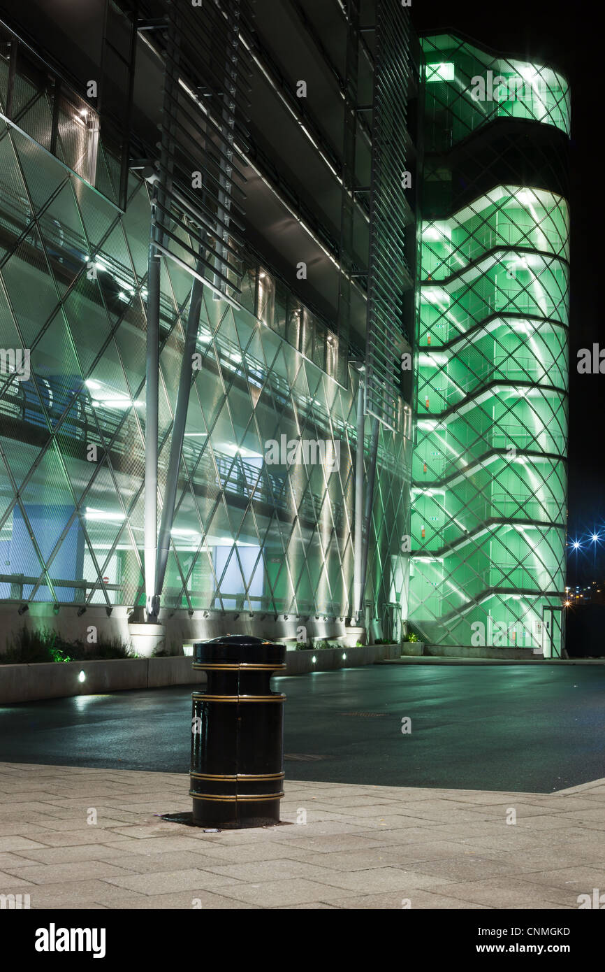 Car park at night hi-res stock photography and images - Alamy