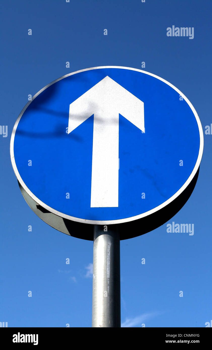 One Way Road Sign Stock Photos & One Way Road Sign Stock Images - Alamy