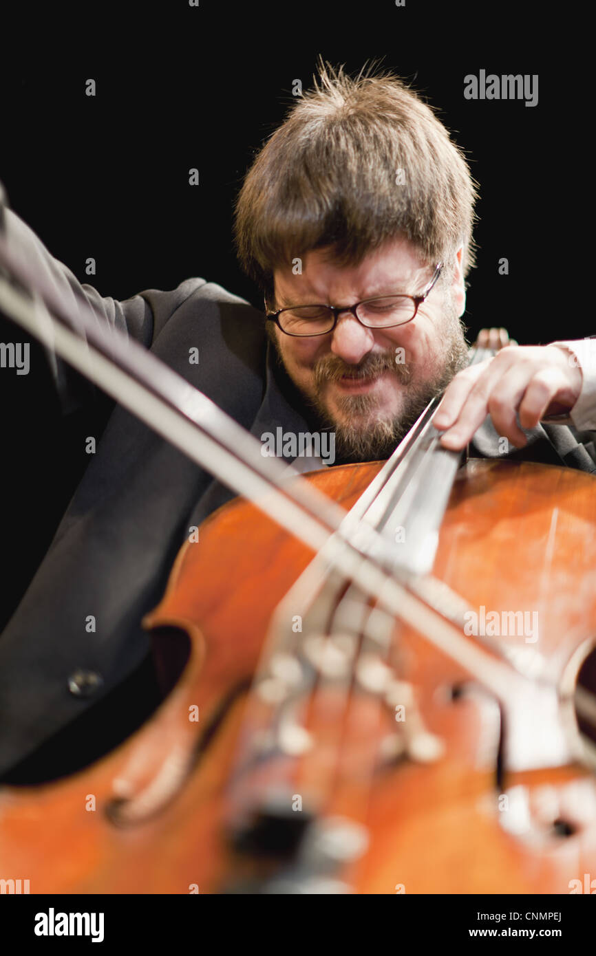 Cello Player Stock Photos & Cello Player Stock Images - Alamy