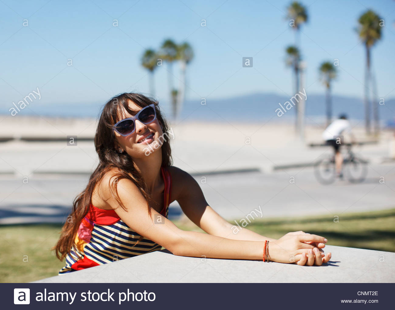 Hands Resting On Table Stock Photos & Hands Resting On Table Stock ...