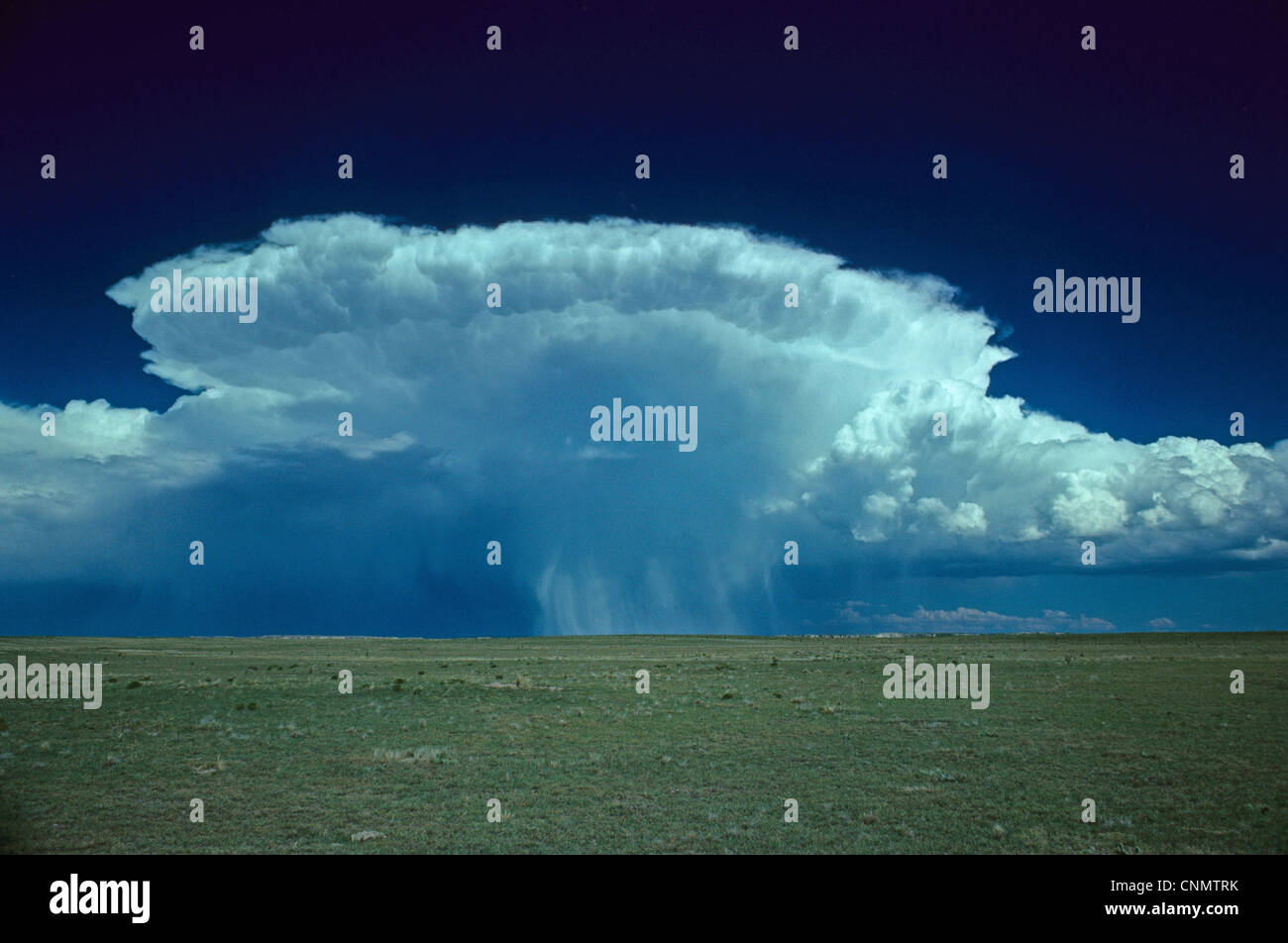 Hail storm anvil cloud tracking northeast across high plains, Northeast ...