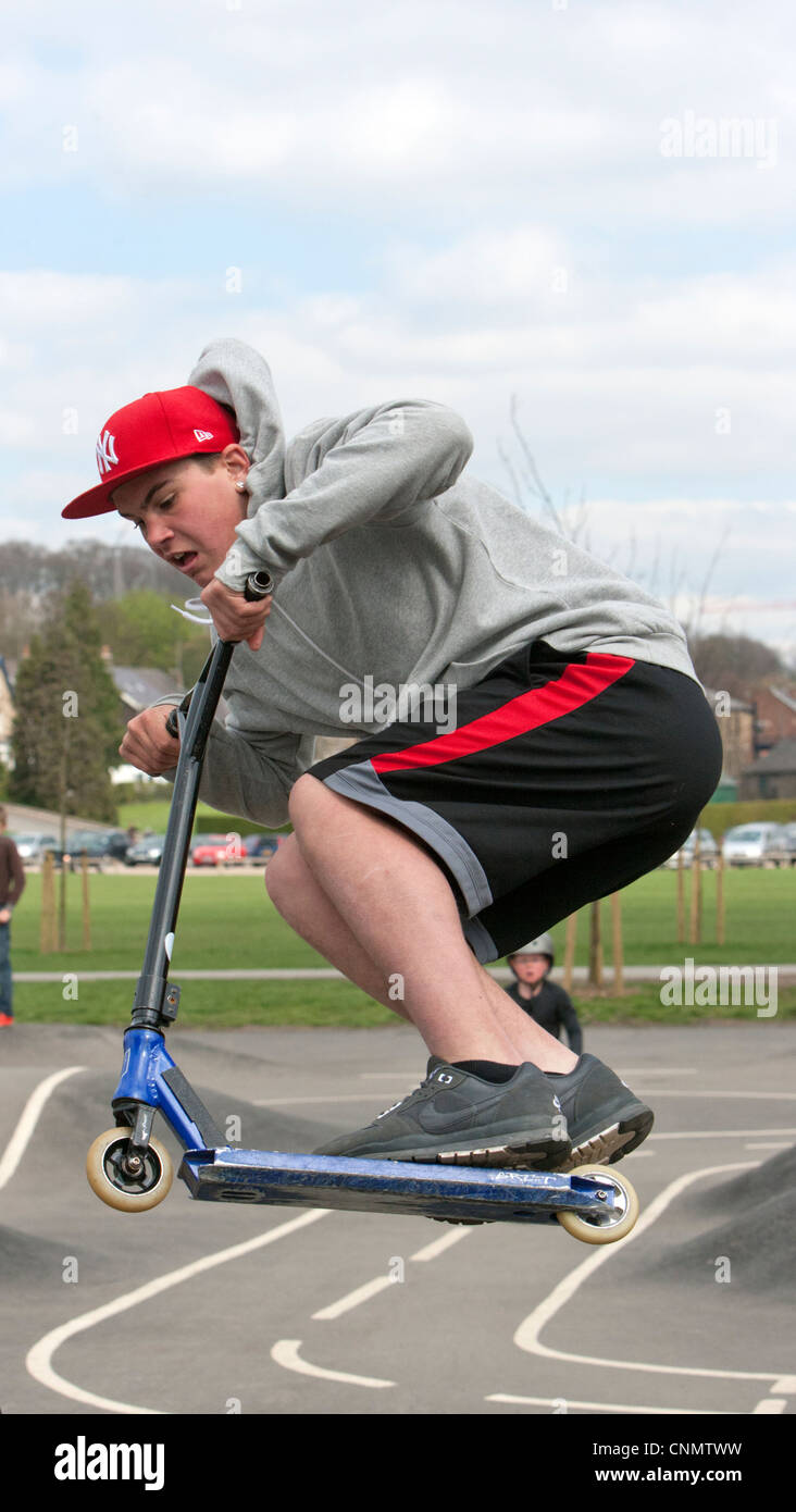 Scooter skate park hi-res stock photography and images - Alamy