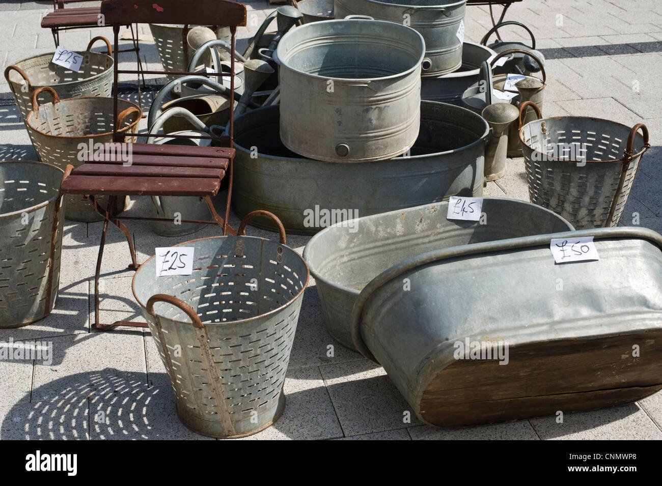 Metalware hi-res stock photography and images - Alamy
