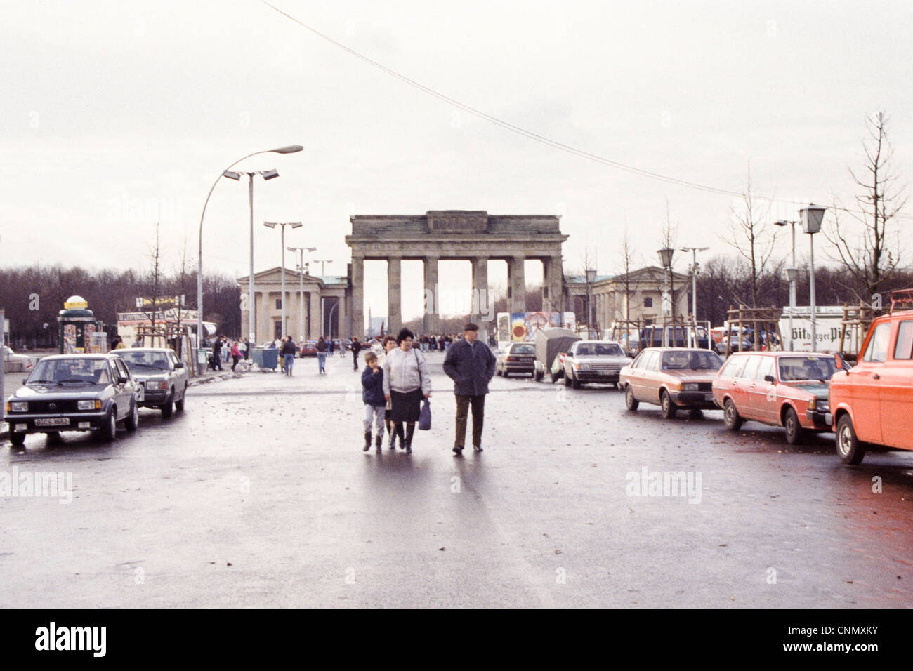 Brandenburg Gate 1990 High Resolution Stock Photography and Images - Alamy