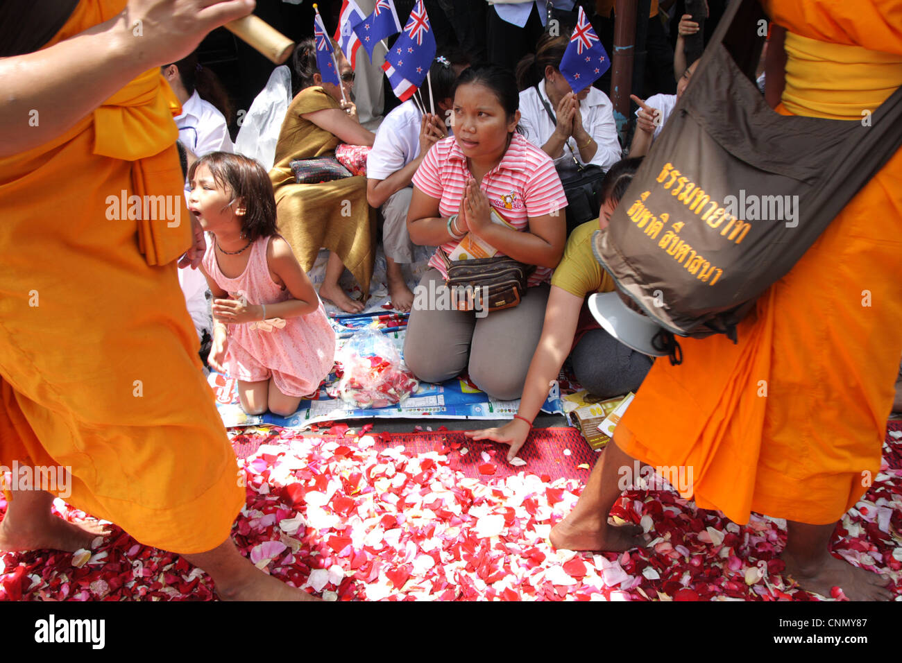 Walking on rose petals hi-res stock photography and images - Alamy