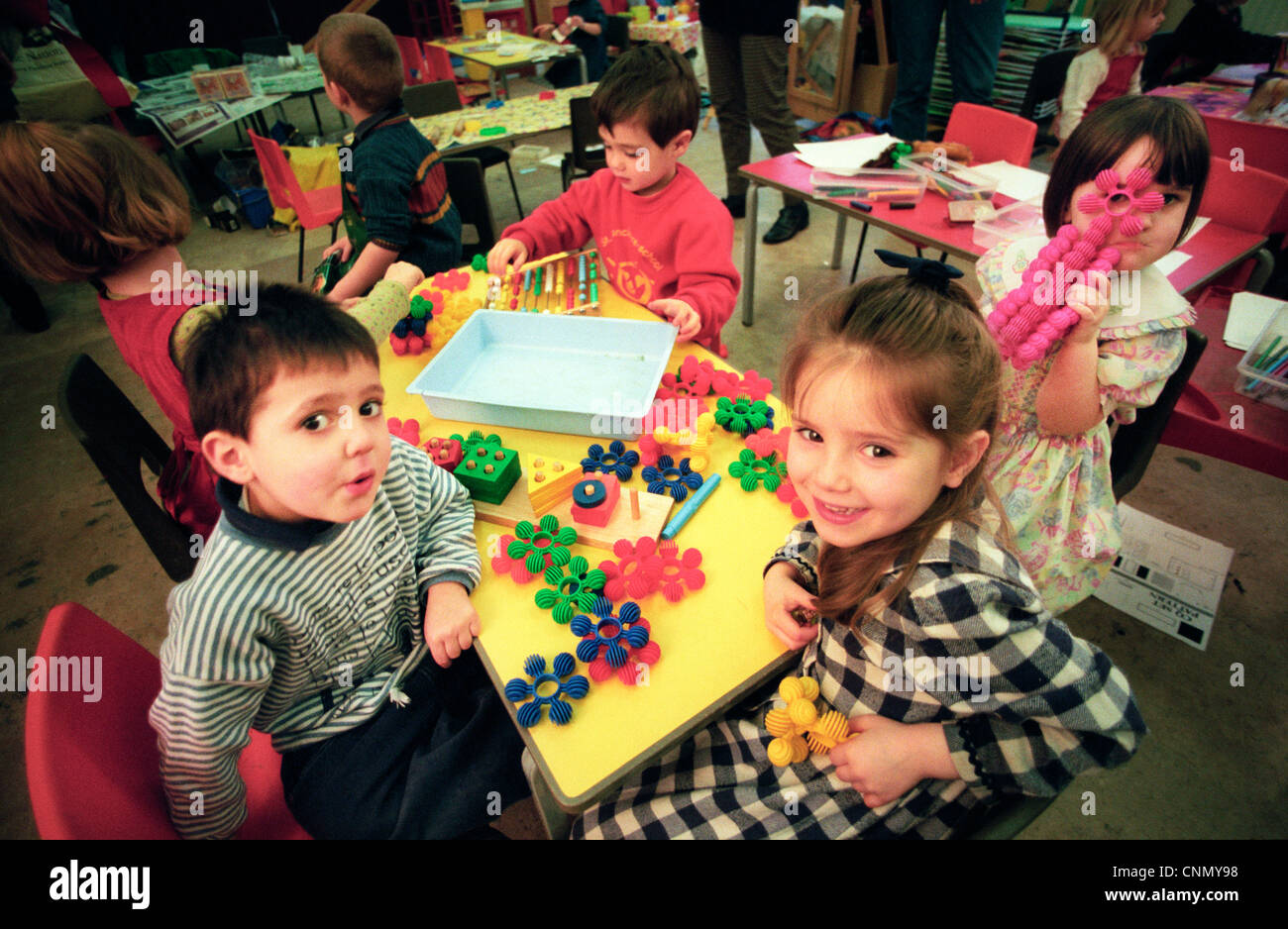 Classroom children school uk hi-res stock photography and images - Alamy