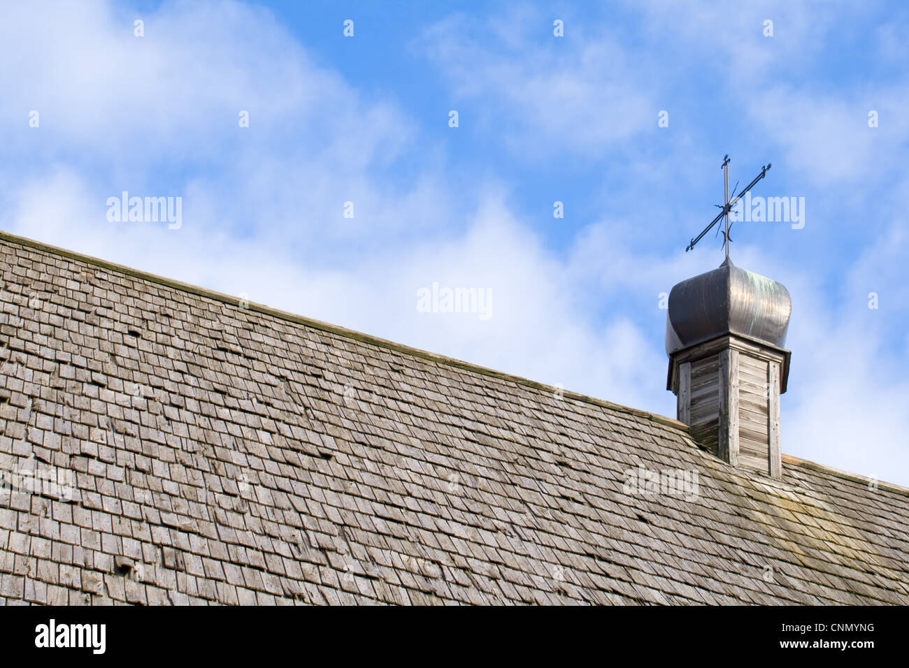 Old blue house with roof hi-res stock photography and images - Alamy