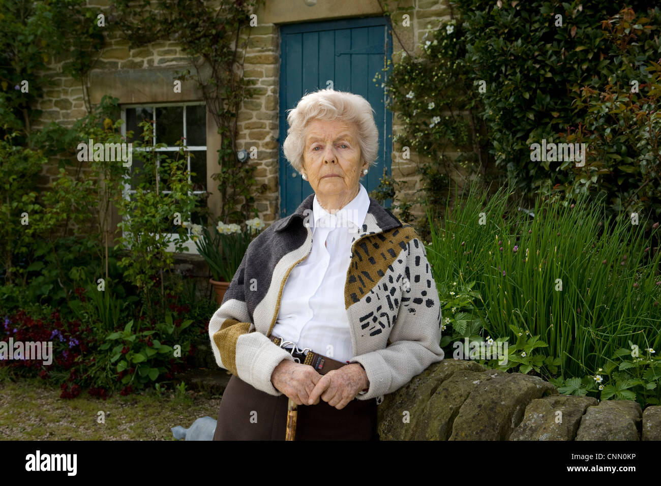 5/5/09 Edensor Derbyshire - Deborah, Duchess of Devonshire at her home ...