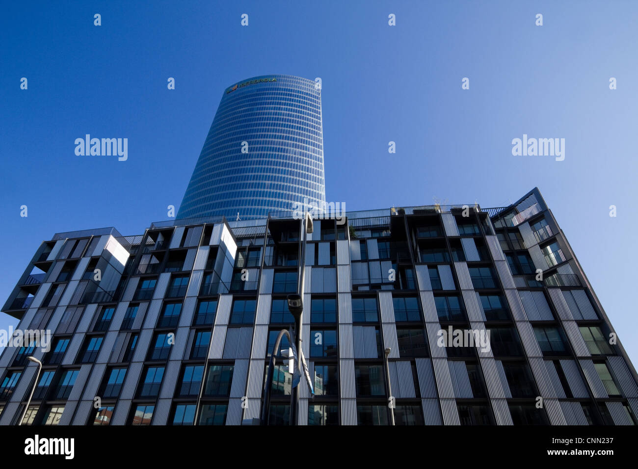 Looming skyscraper hi-res stock photography and images - Alamy