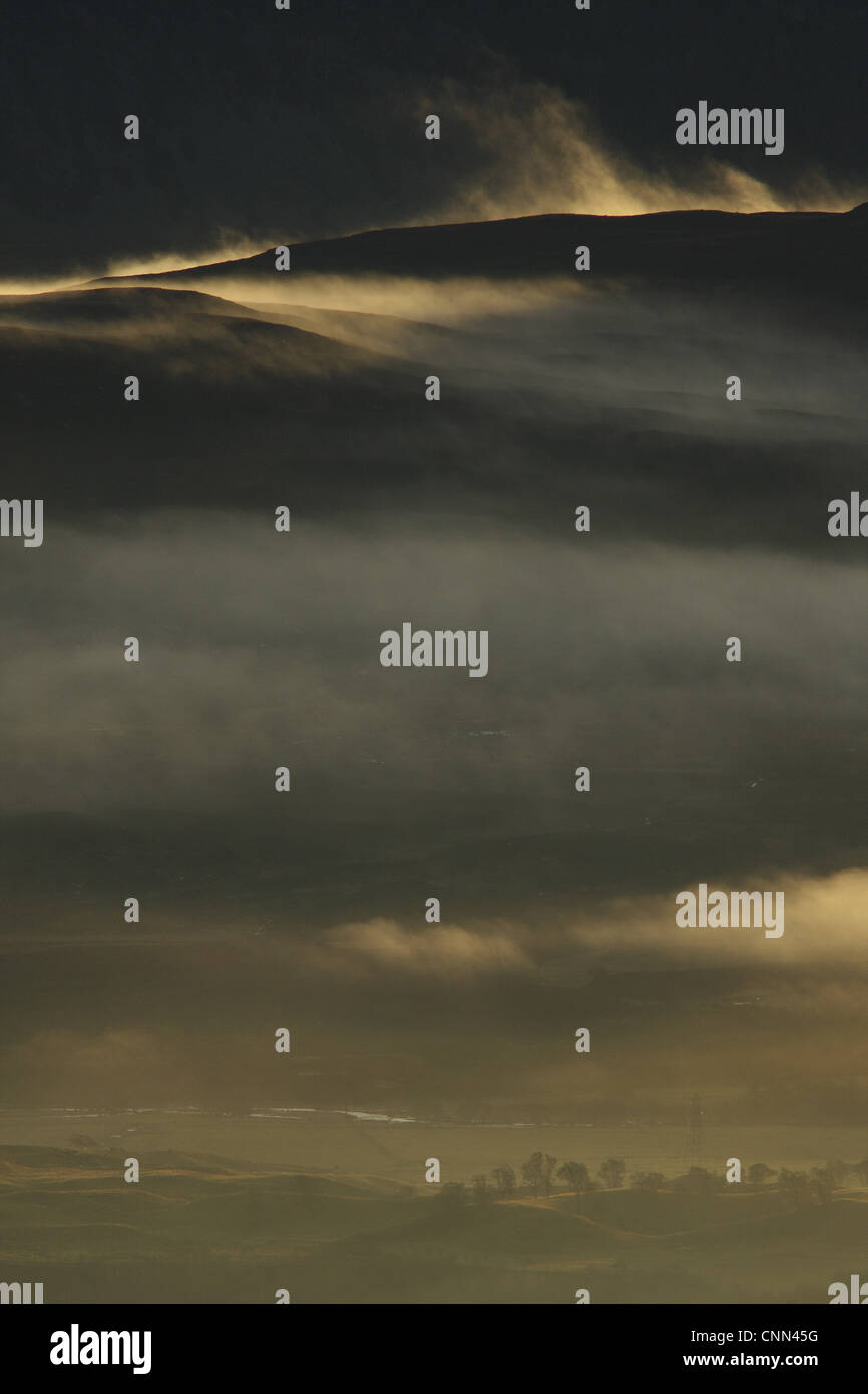 Mist over scottish highlands hi-res stock photography and images - Alamy
